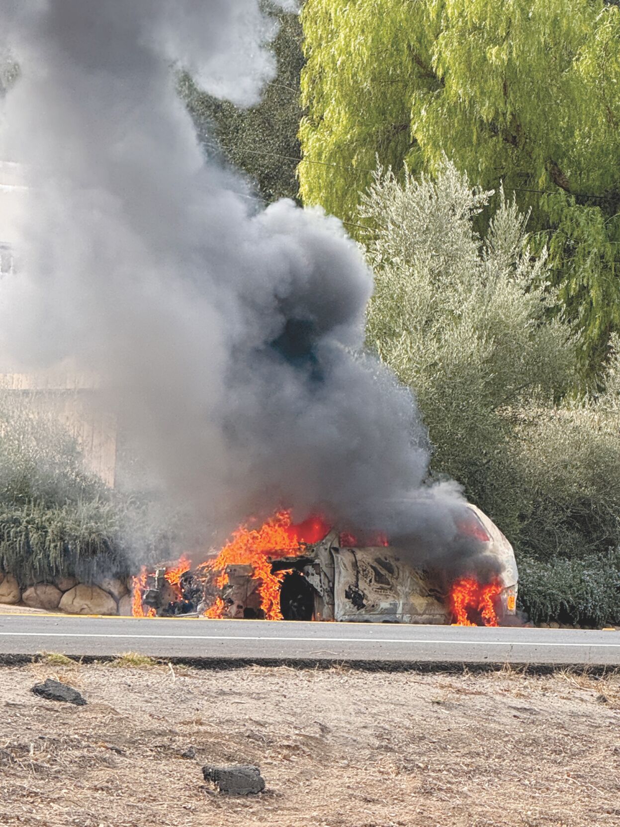 Hybrid Volvo fire leads to Mira Monte evacuations | News ...