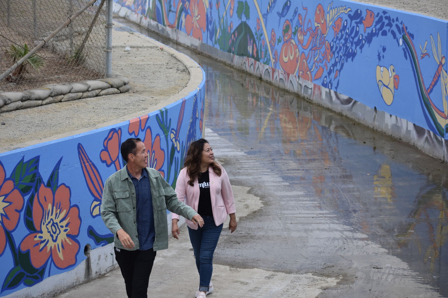 New Moon Ditch Mural in Ventura becomes one of the largest public art ...