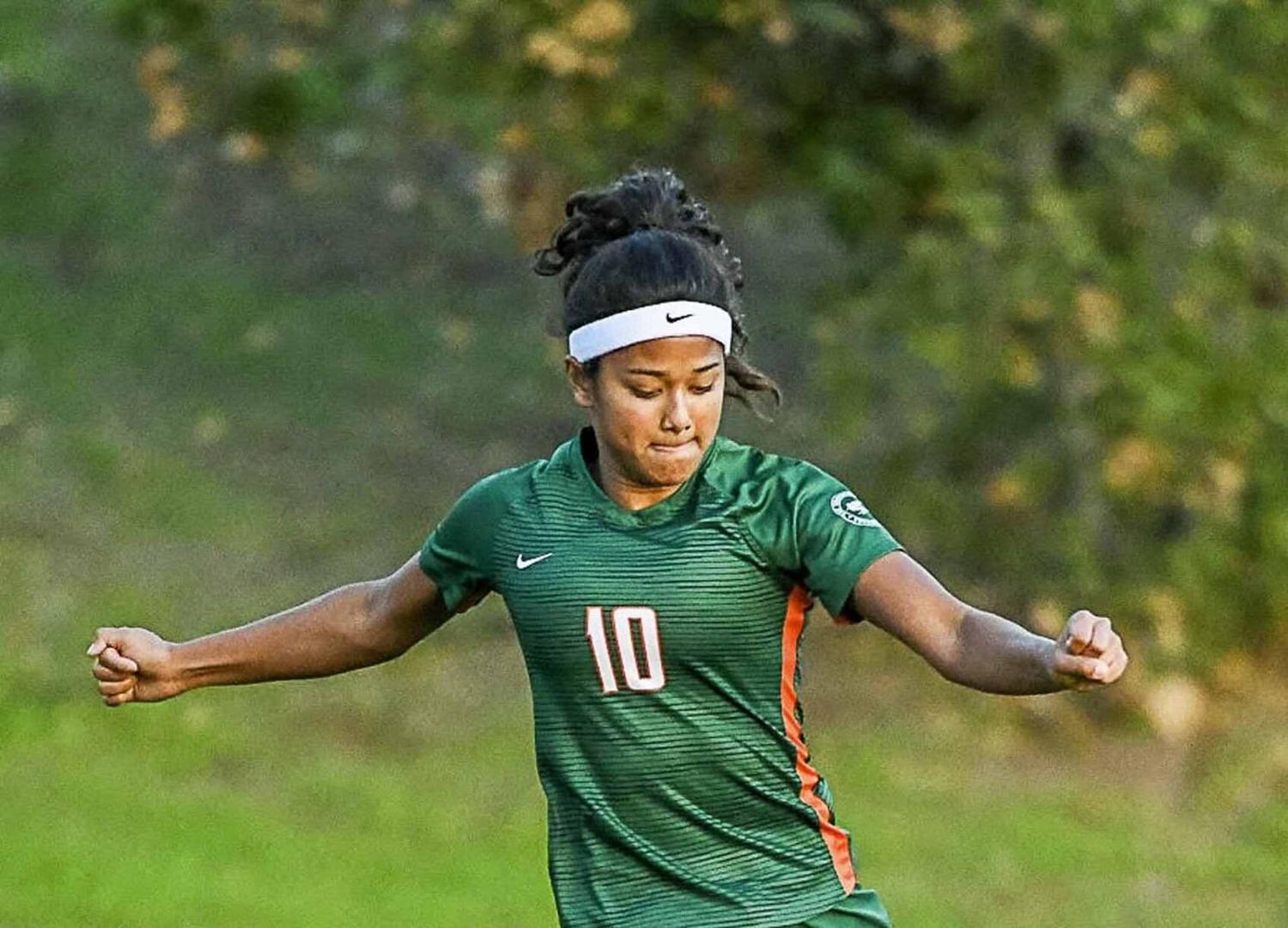 Thacher's Jordan Yates to play soccer at Claremont McKenna College ...