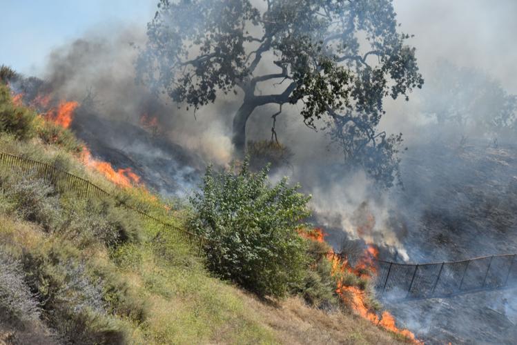 DAY 1: Evacuations issued for Simi Valley, Thousand Oaks amid ...