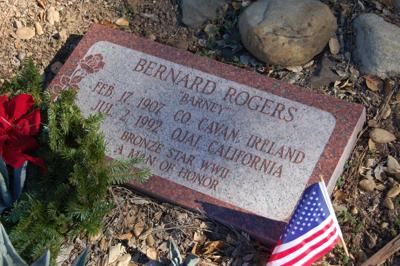Volunteers to remove dried wreaths from graves of fallen veterans ...