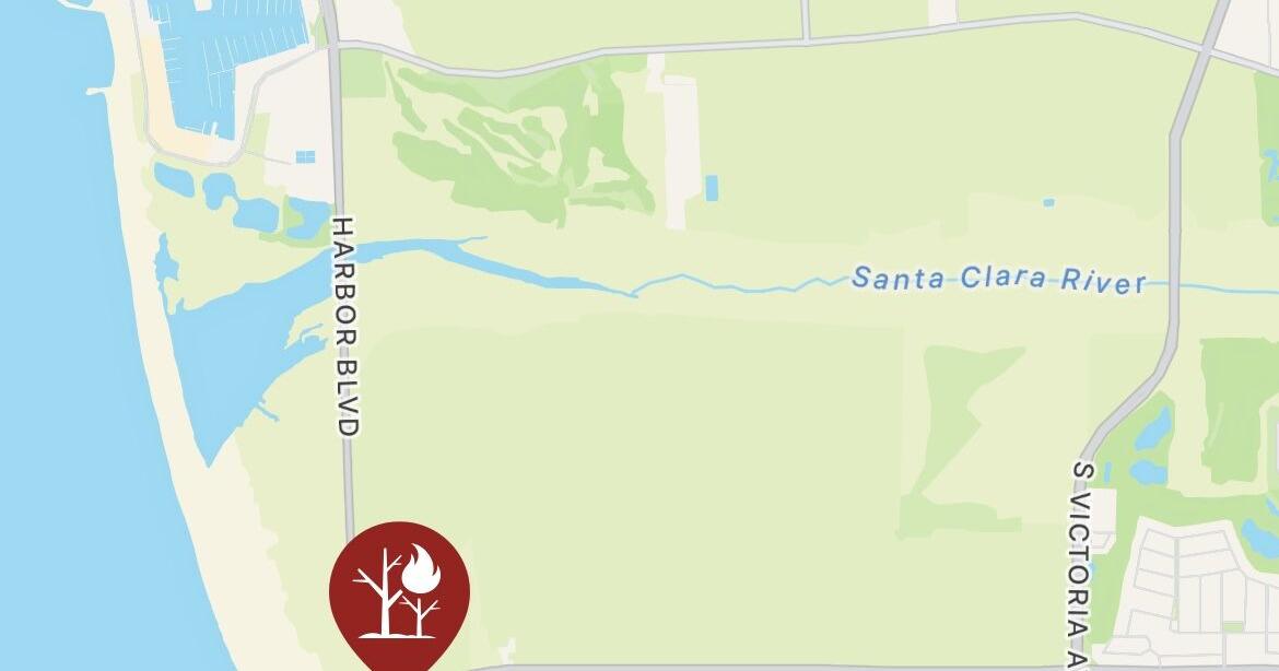 0.25 acre fire in Oxnard, crews working on 'wet line' to surround fire ...