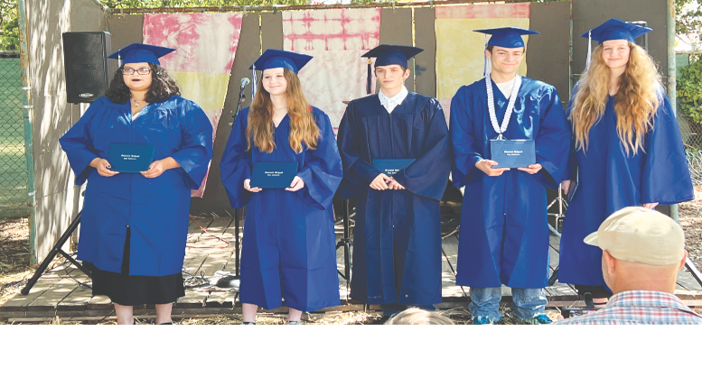 Summit School hosts combined grade graduation | News | ojaivalleynews.com