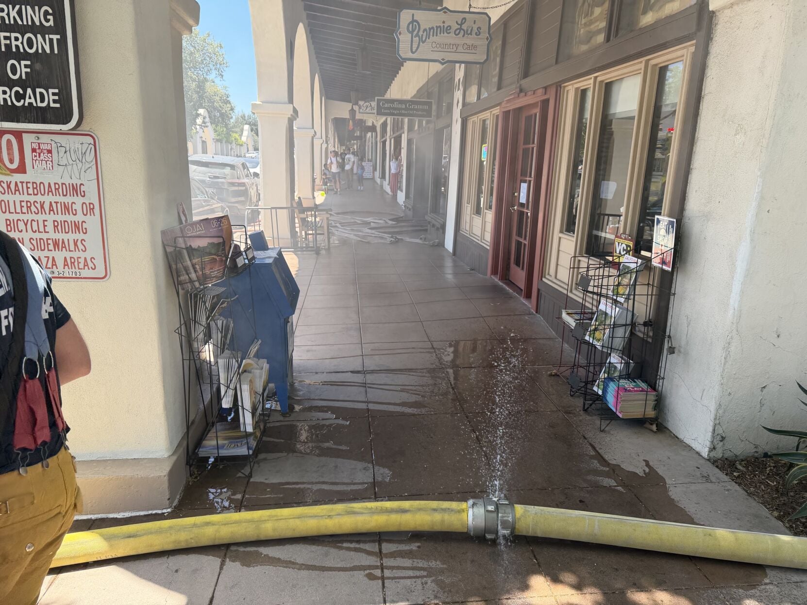 Fire breaks out at Ikat & Pearls Boutique in downtown Ojai’s Arcade ...