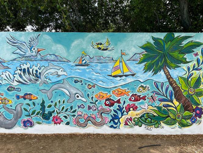 Ojai’s biosphere bursts open in OVS mural | Culture | ojaivalleynews.com
