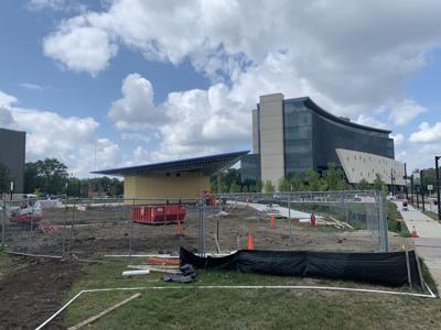 Construction continues on Johnson County Square in downtown Olathe ...