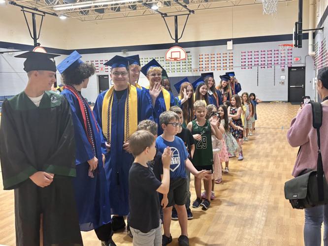 PHOTO GALLERY | Tomahawk Elementary Grad Walk | School News ...