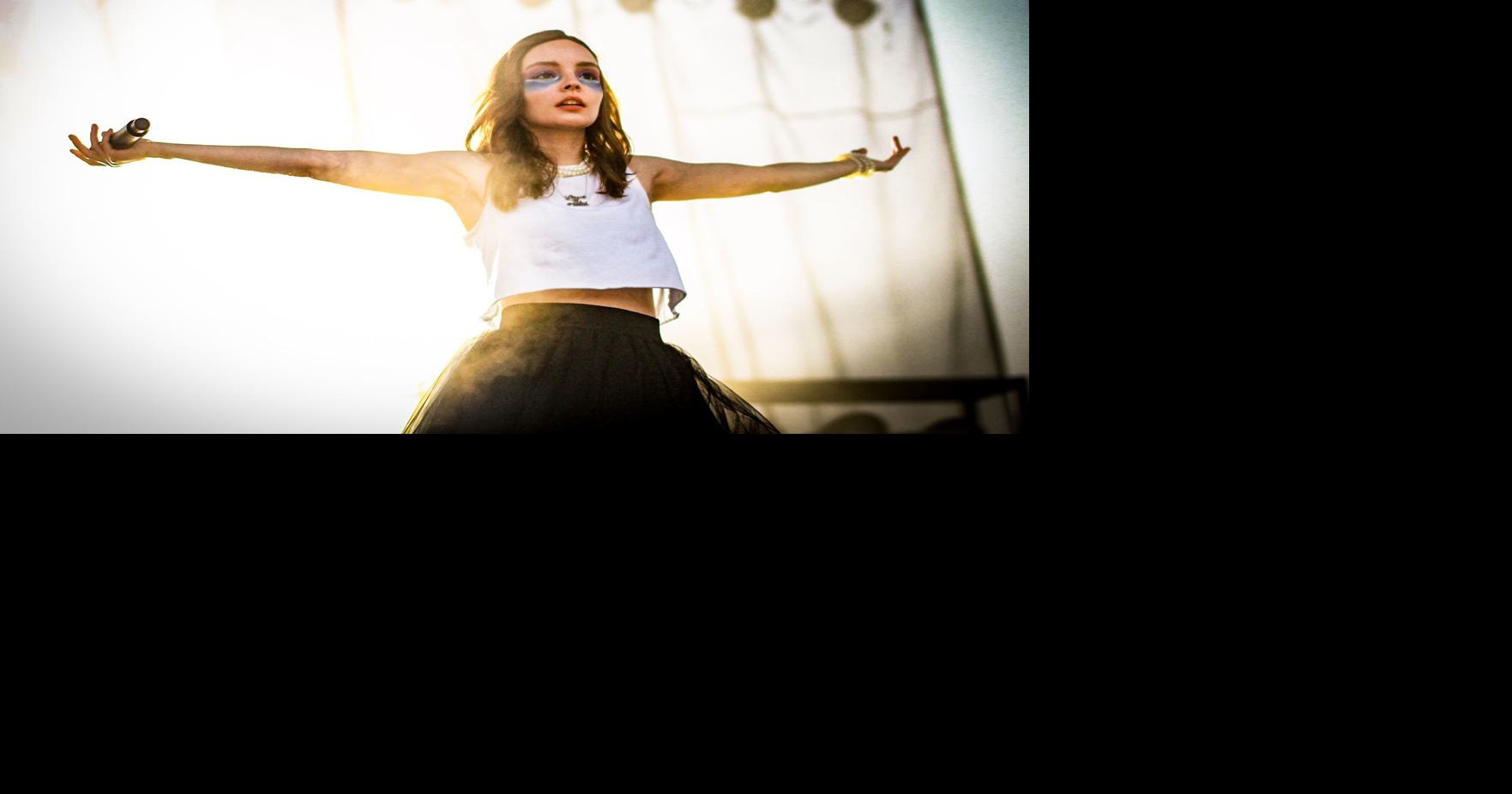Review: Chvrches keeps crowd dancing, singing in Benson