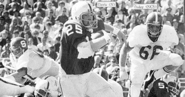 Former Nebraska running back 'Tough' Tony Davis dies at 73