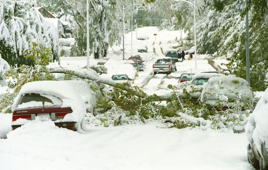Photos: Record-breaking snowstorm hits Omaha in October 1997