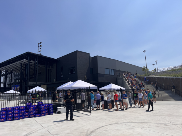 Recap: VP candidate Tim Walz rallies in Omaha metro — 'It feels pretty ...