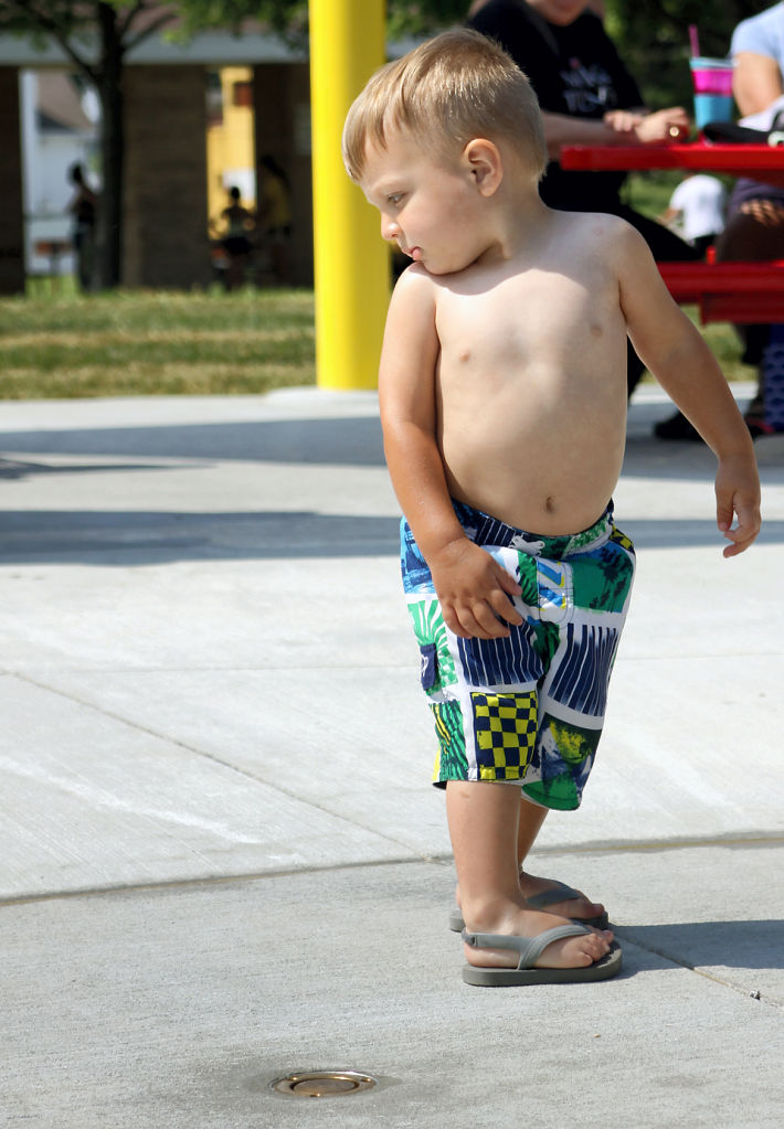 Springfield debuts splash pad | Papillion Times | omaha.com