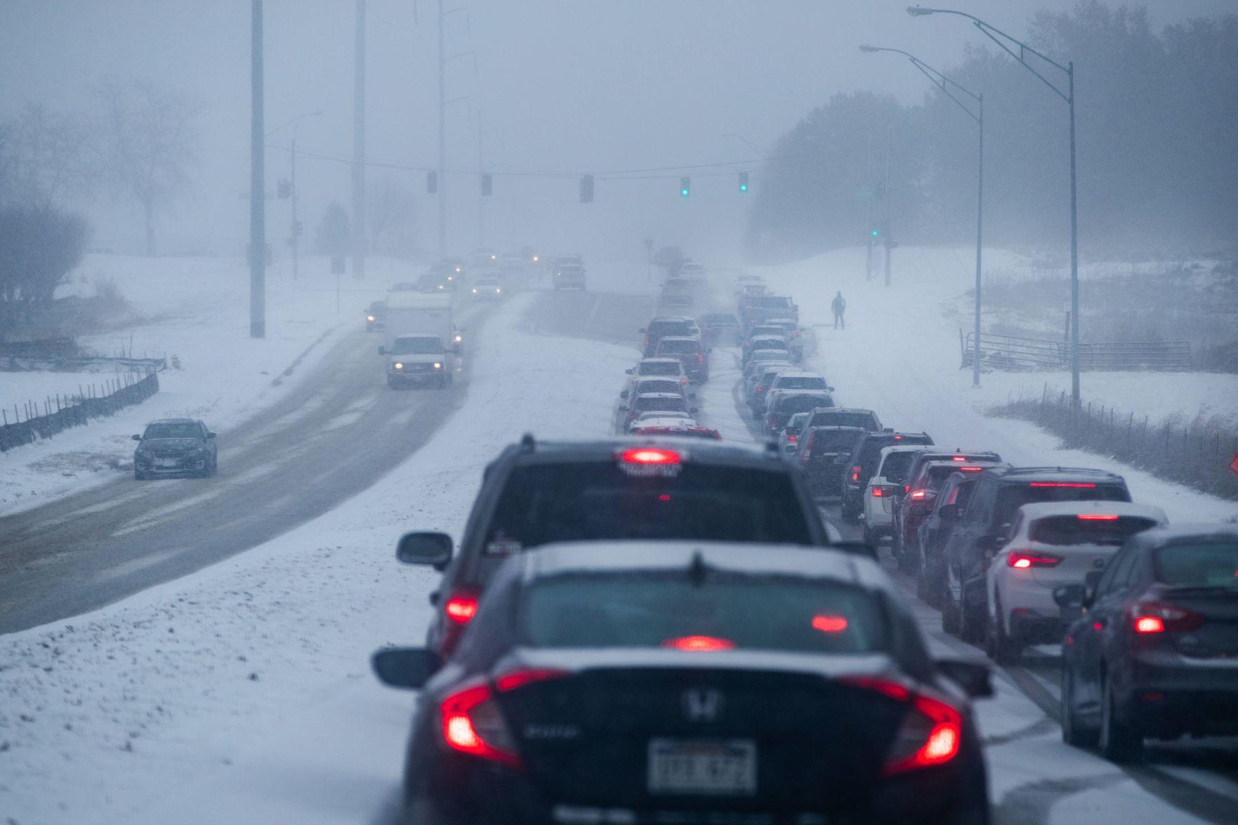 Omaha can expect 3 to 4 inches of snow after midnight Saturday. Wind ...