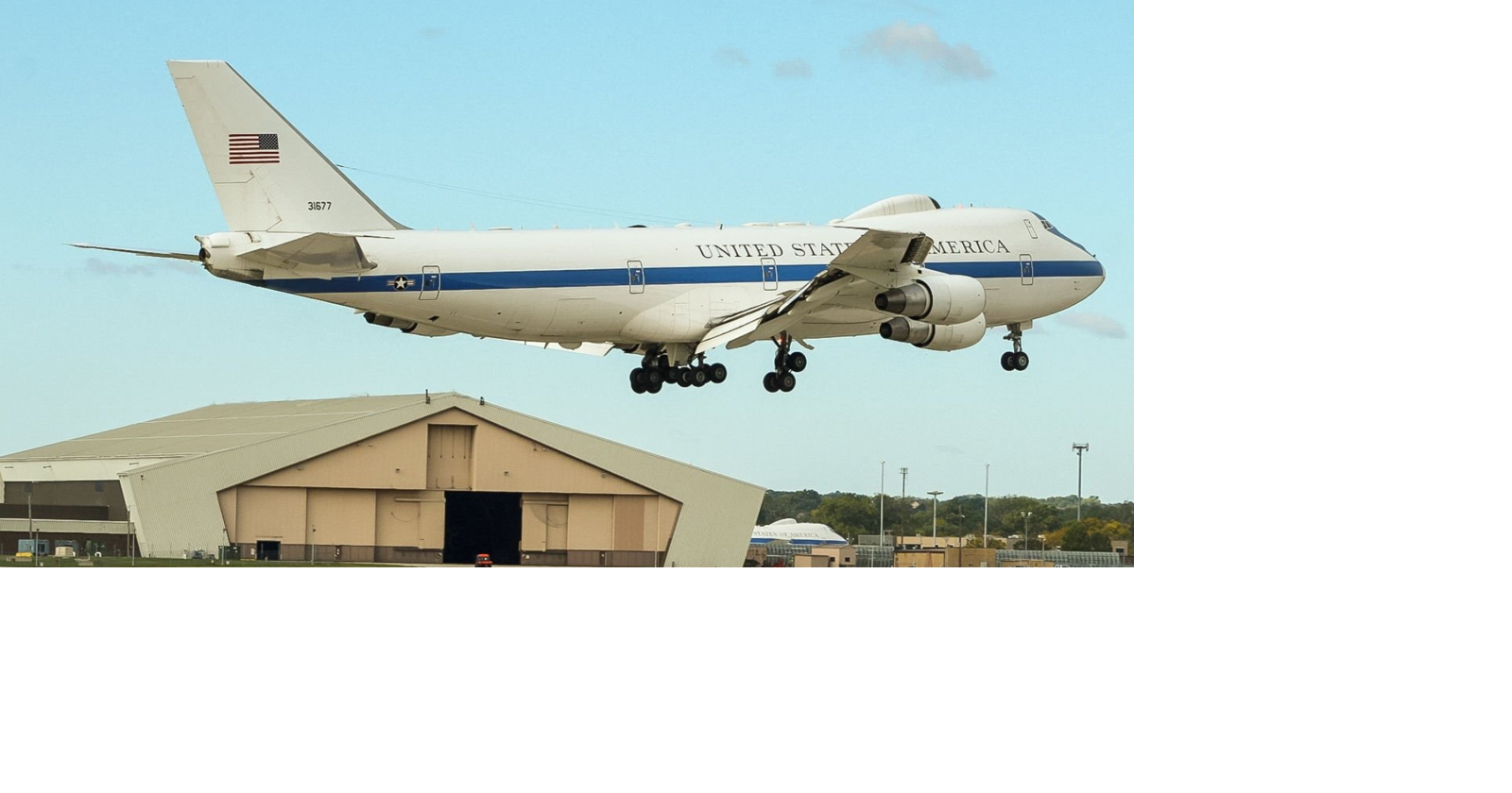 E-4B 'Doomsday' jet lands at Offutt after smoke emergency