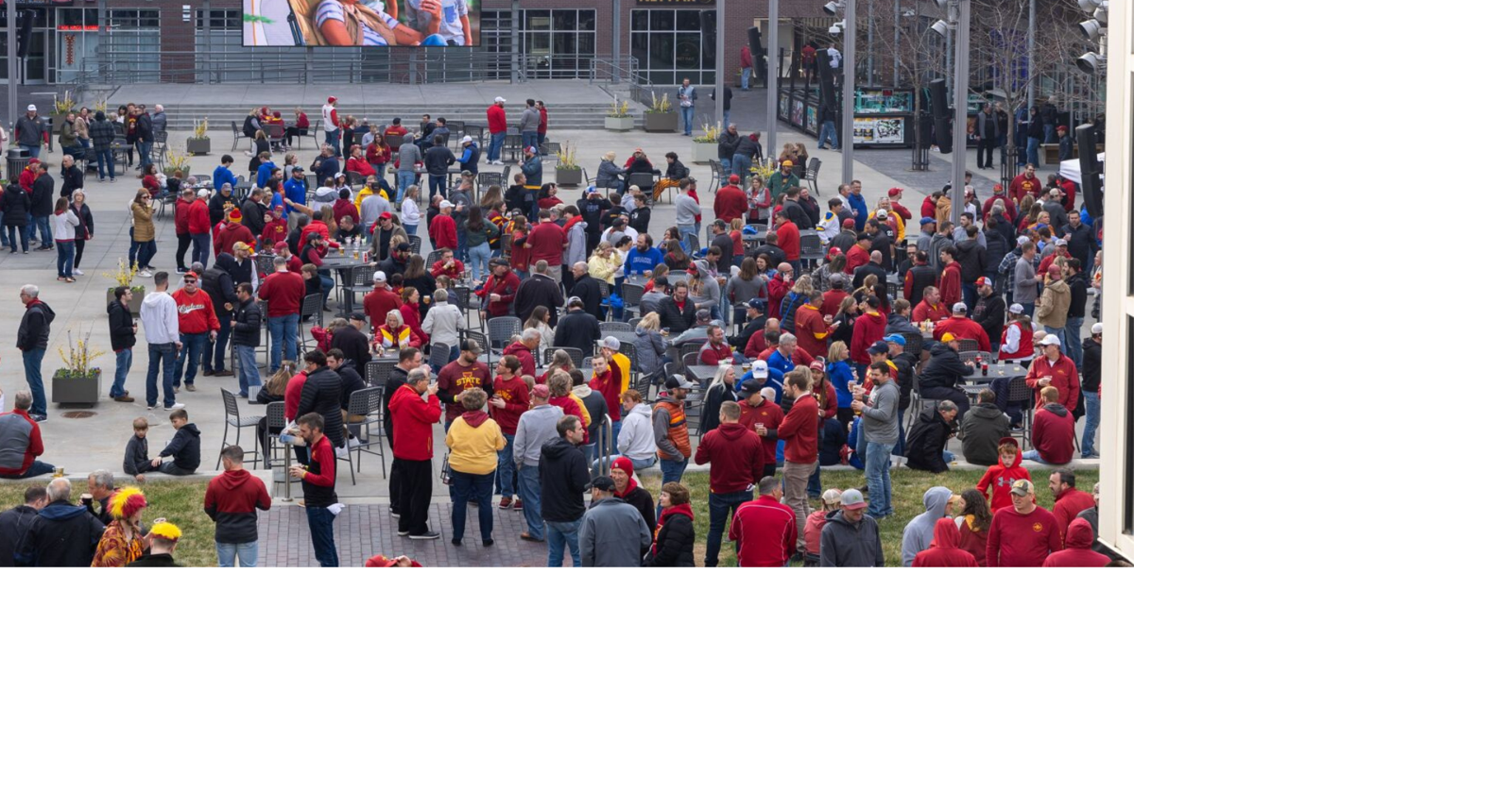 Iowa State fans 'flood' Omaha, and bars embrace every second
