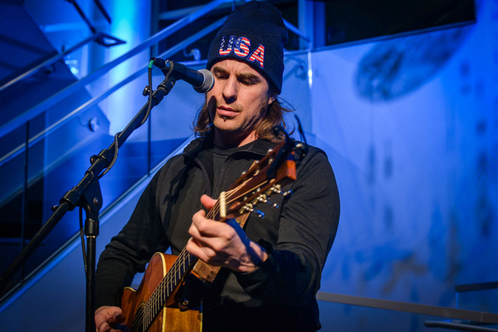 Country singer Jimmy Wayne is on mission against child abuse