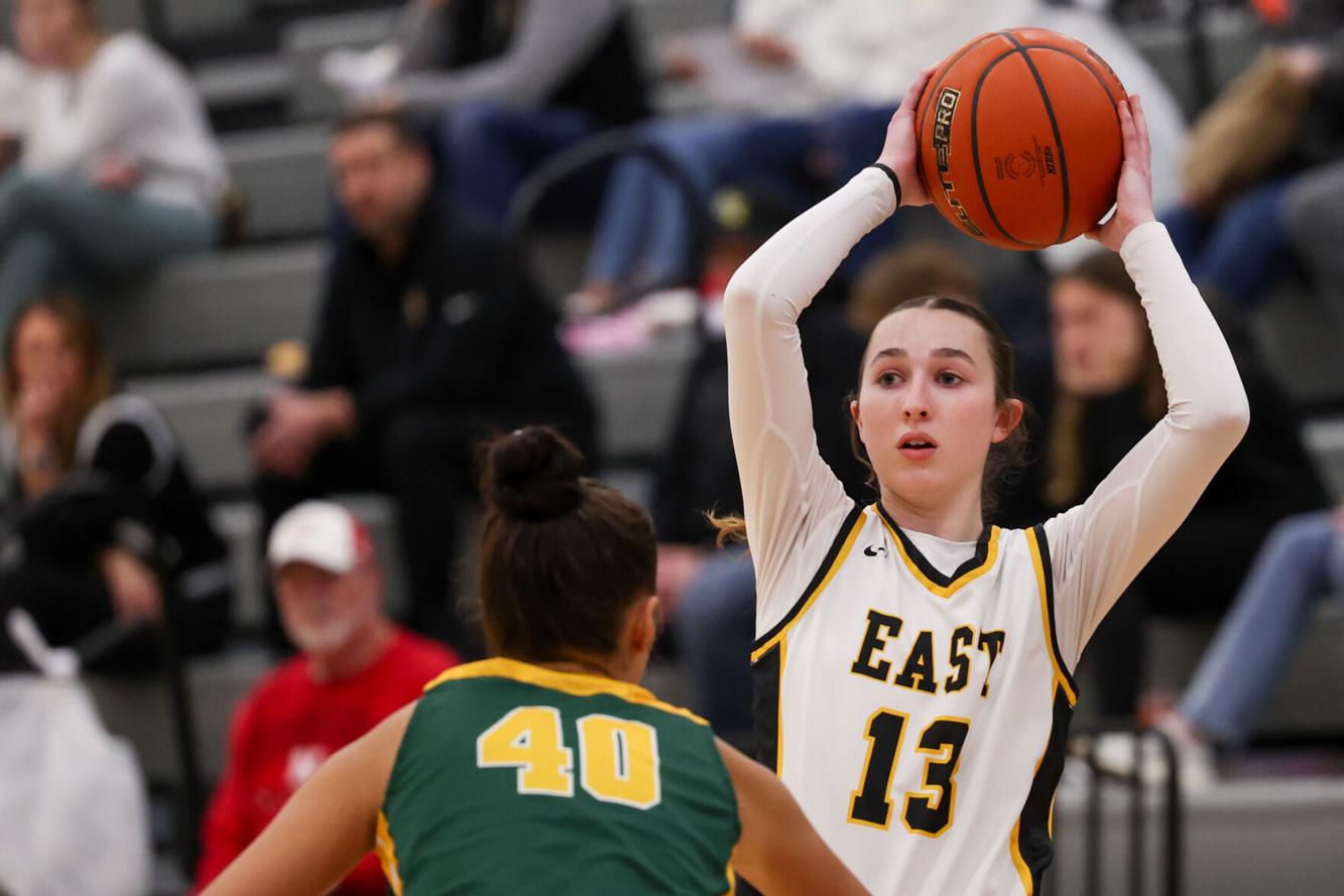 Lincoln Pius X girls basketball takes down Gretna East