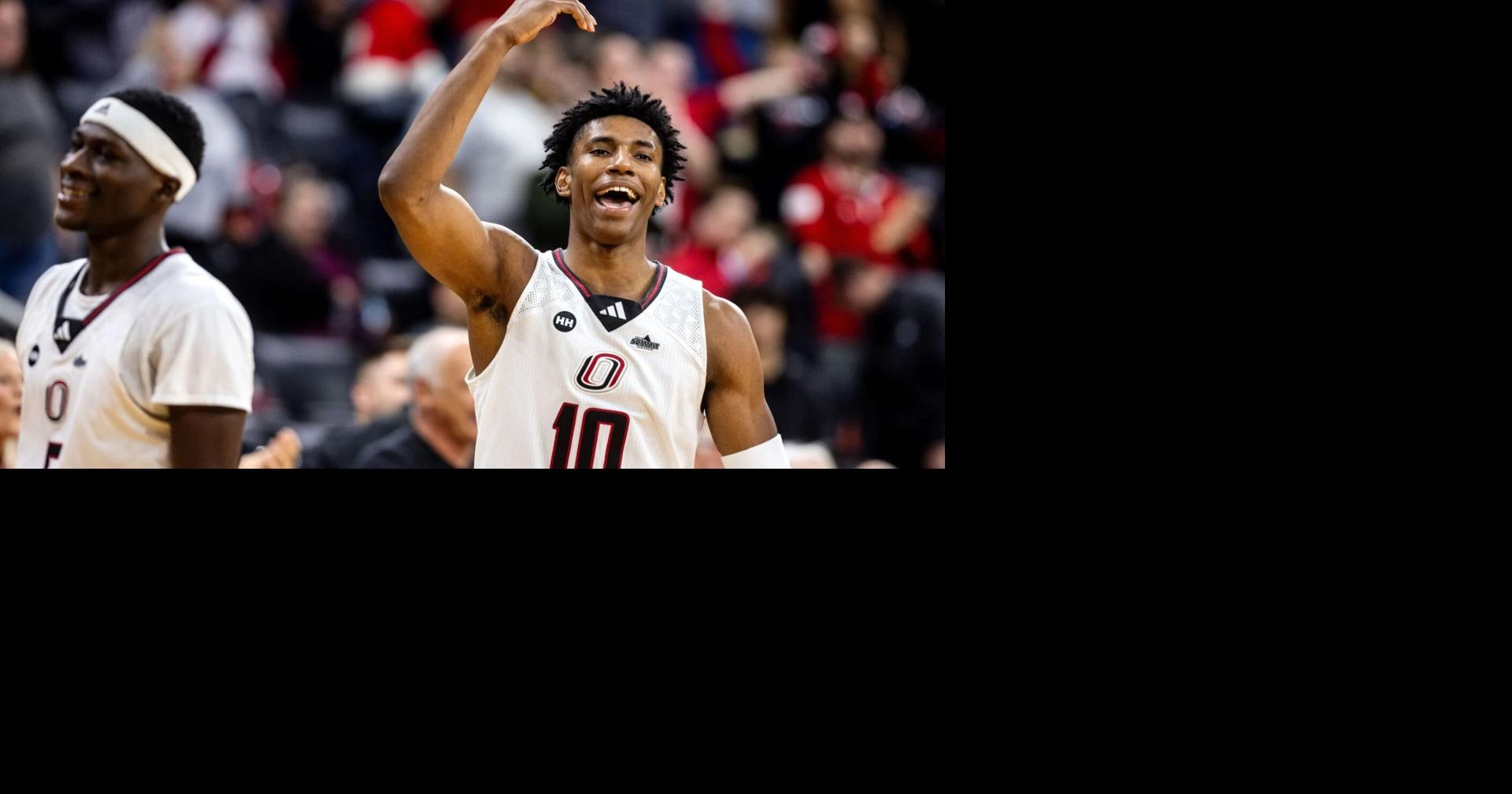 UNO basketball win streak means no mercy on trash cans