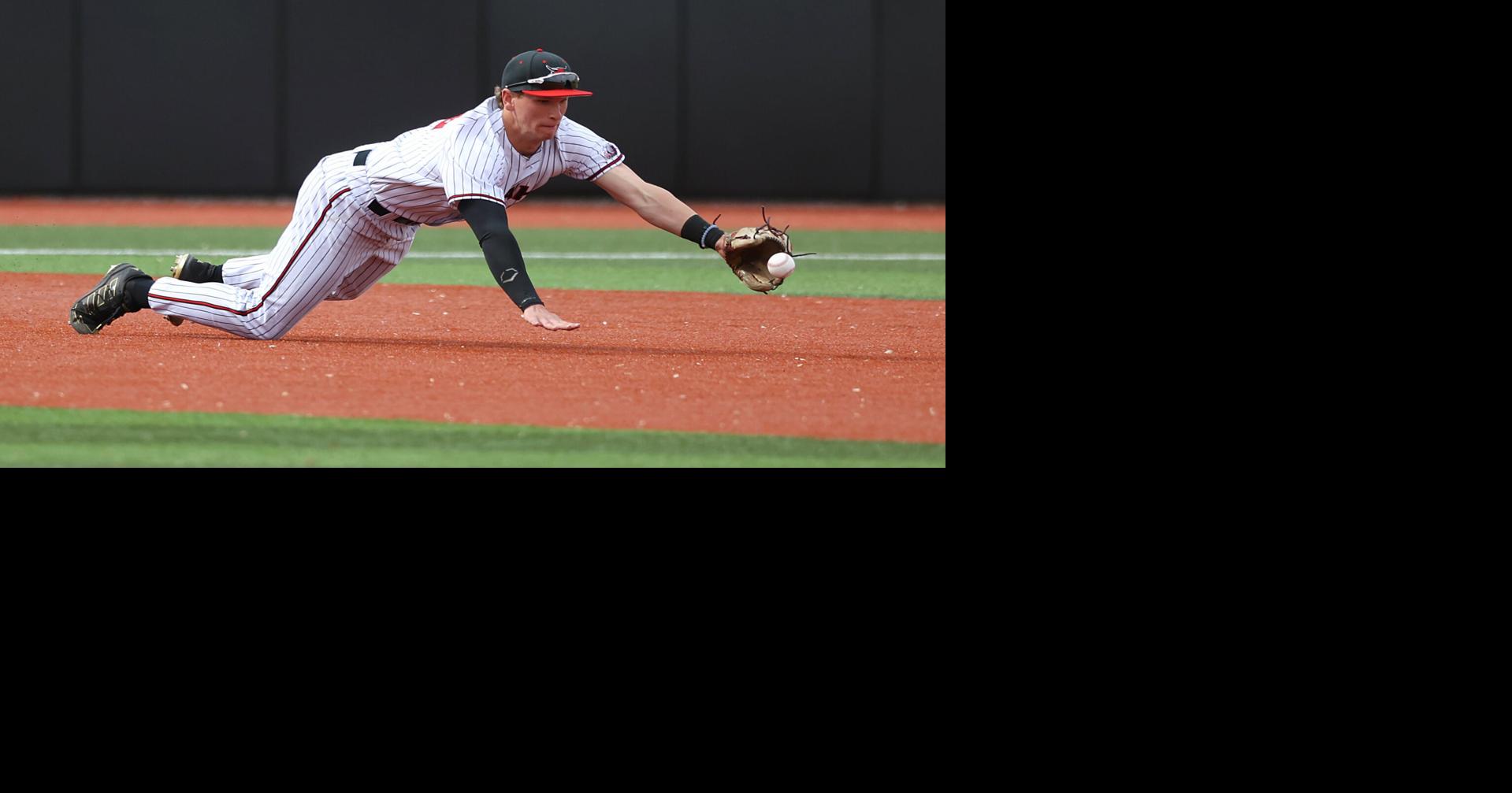 UNO baseball splits doubleheader with Valparaiso