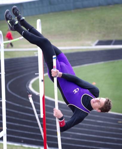Cahoy nearly breaks all-class record at windy Papio South