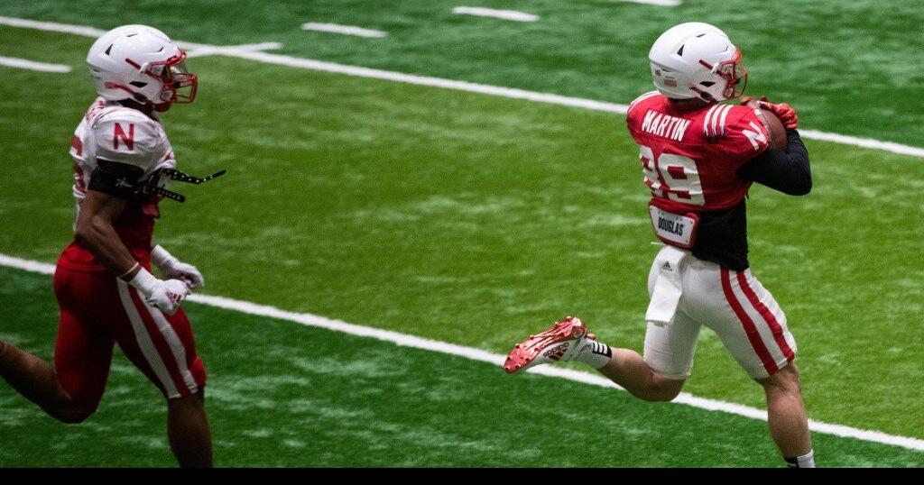 Husker offense gets rave reviews this spring, but nobody's boarding the ...