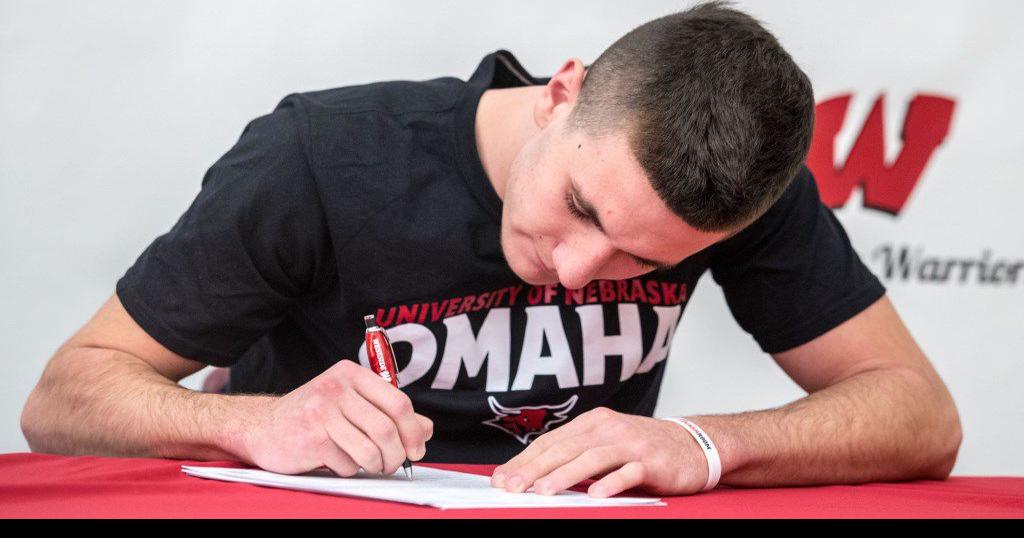 Westside basketball players Jadin Booth, Jasmine McGinnis-Taylor ...