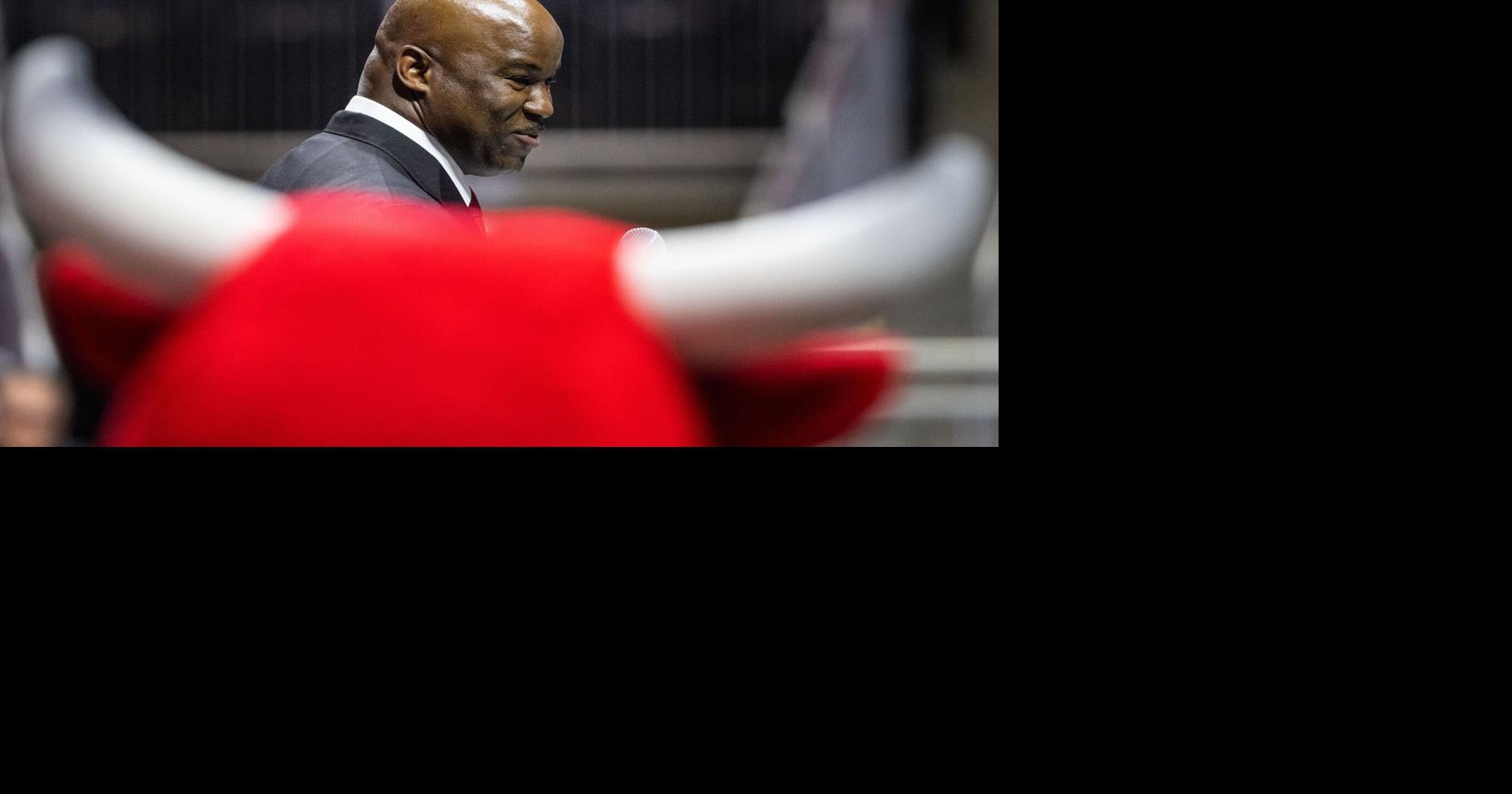 Shatel: After years of being student, Crutchfield is teacher for Mavs