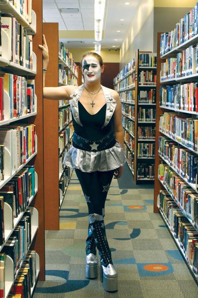 Nebraska woman with Aspergers wins Miss Amazing Nebraska pageant, gains ...