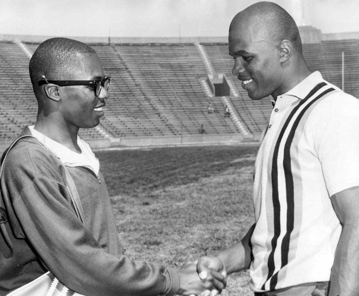 Even as Gale Sayers battled dementia, his bonds could never be broken ...