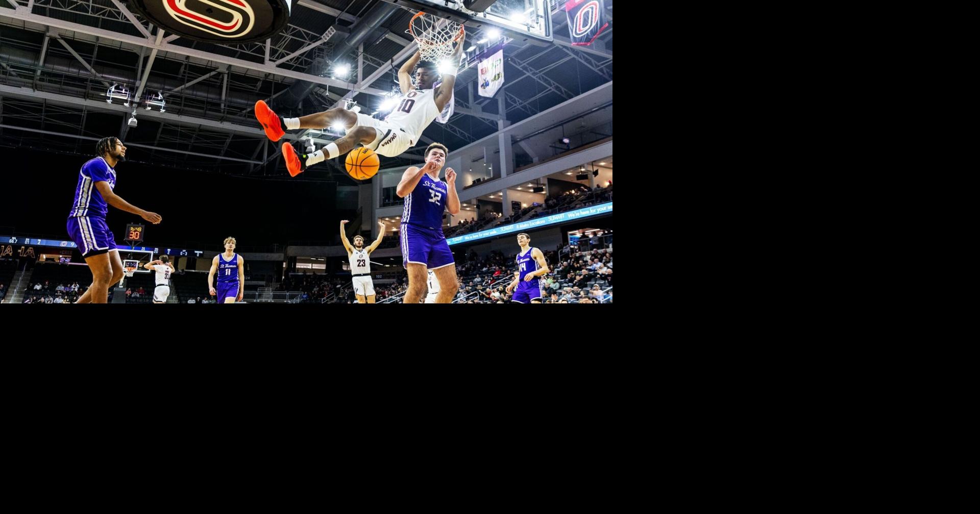 Omaha defeats St. Thomas to move to first in Summit League
