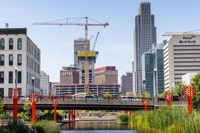 Shape of Mutual of Omaha tower should emerge in 2025