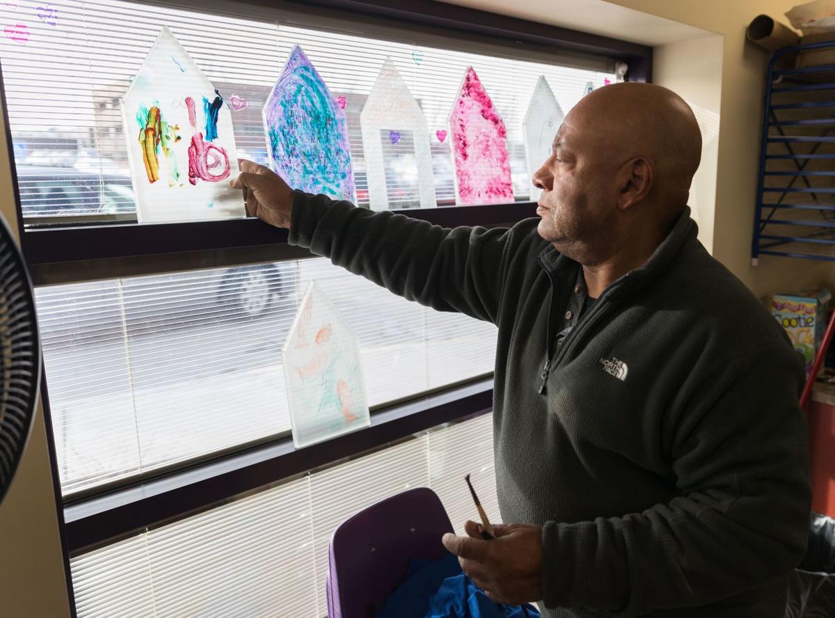 CRCC and artist Therman Statom give kids with special needs a creative ...