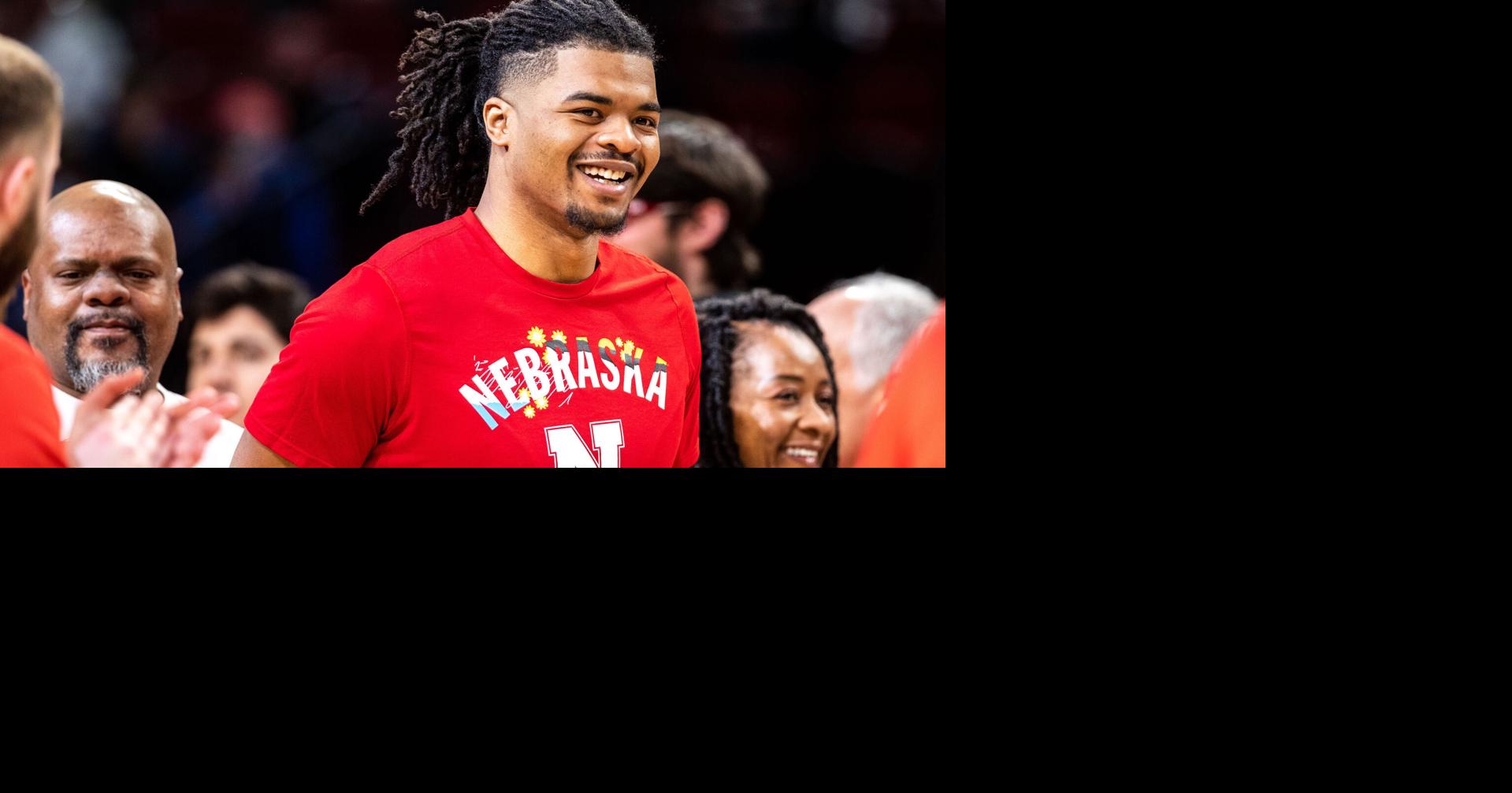 Derrick Walker will return to Nebraska for 2022-23 season