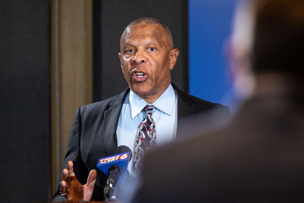 Omaha mayor debate: Jean Stothert and John Ewing clash on issues