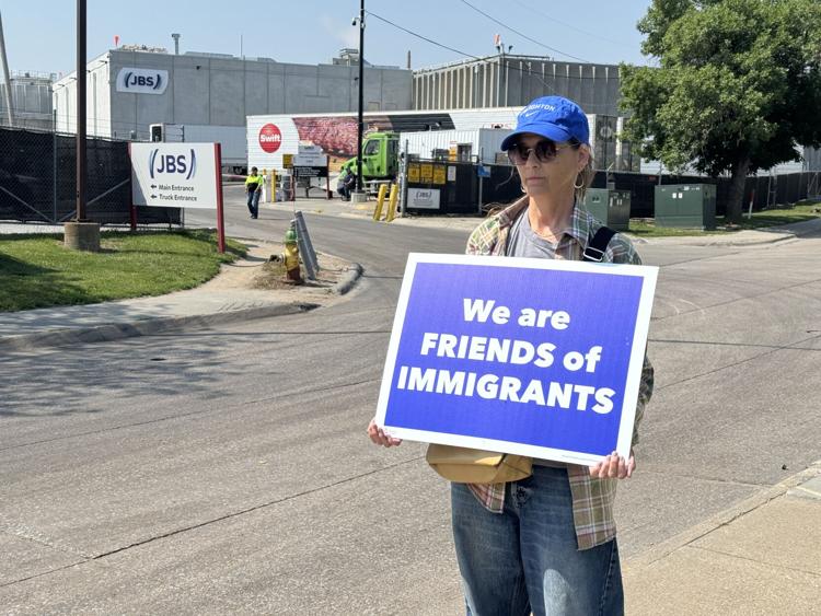 ICE arrests MS-13 gang members in Omaha area