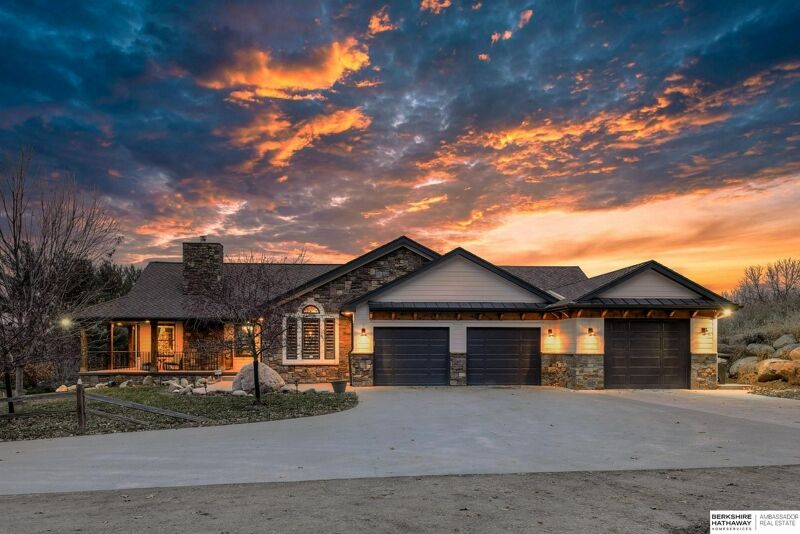 2 Bedroom Home in Omaha - $1,750,000