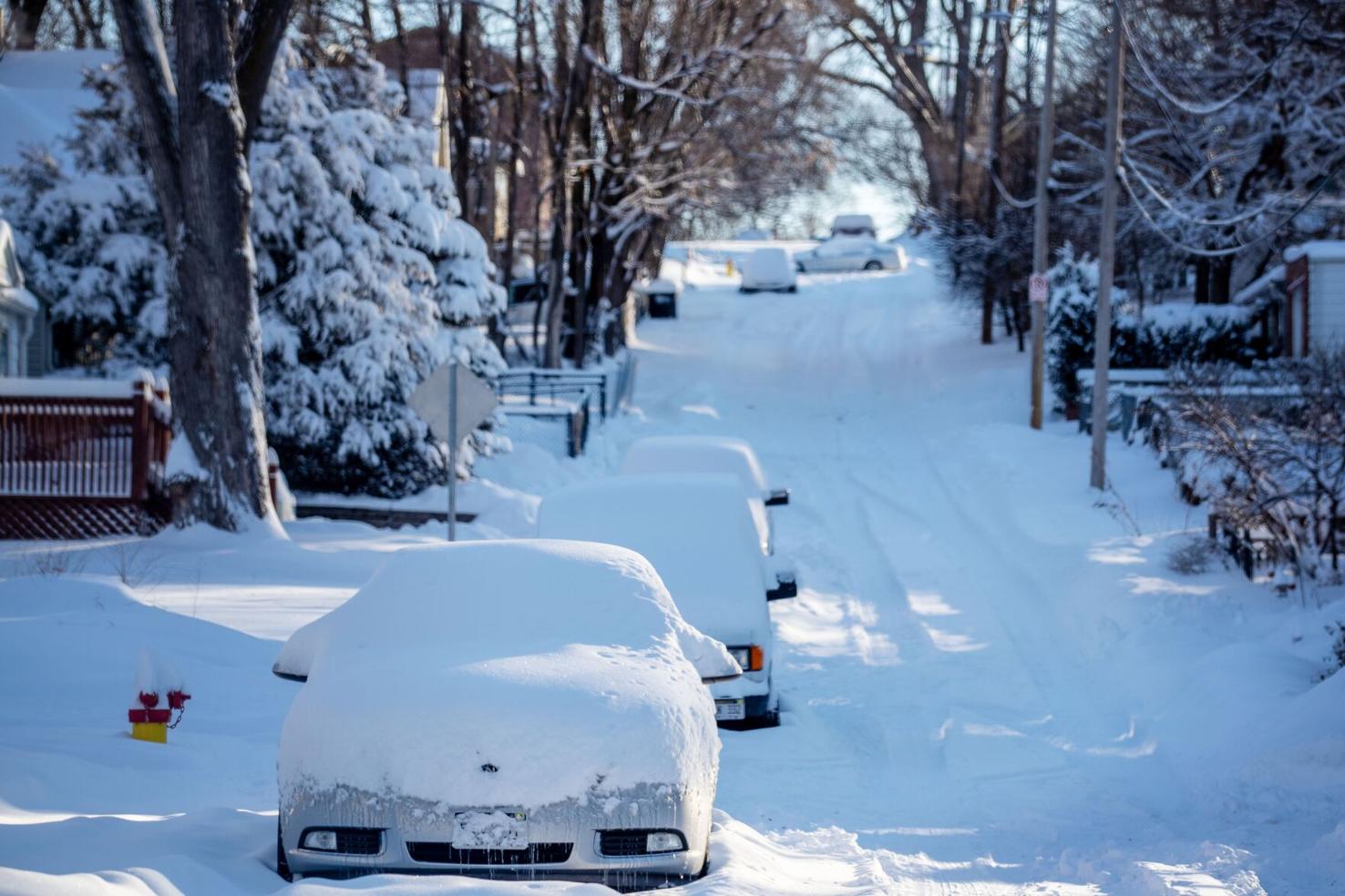 Omaha escapes worst of snowstorm; Lincoln gets 13 inches
