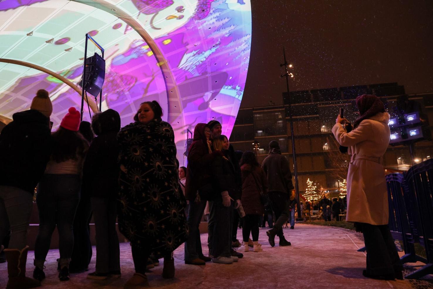 Omaha's annual Holiday Lights Festival and Conagra food drive begin