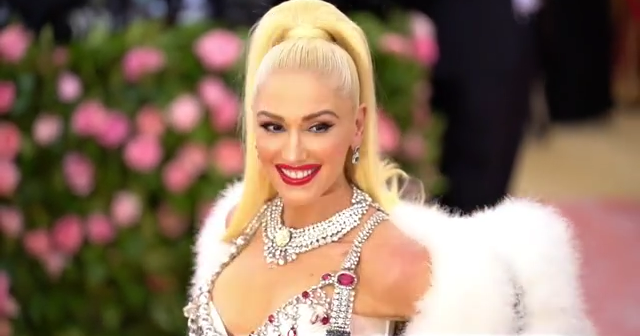 Gwen Stefani is taking a break from her signature red lip