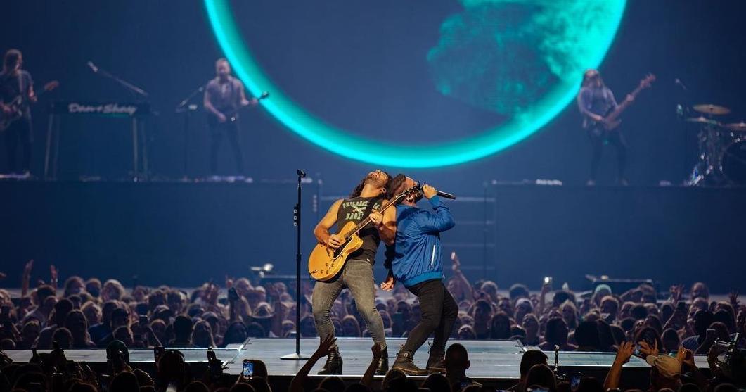 Country music duo Dan + Shay to play in Omaha in April