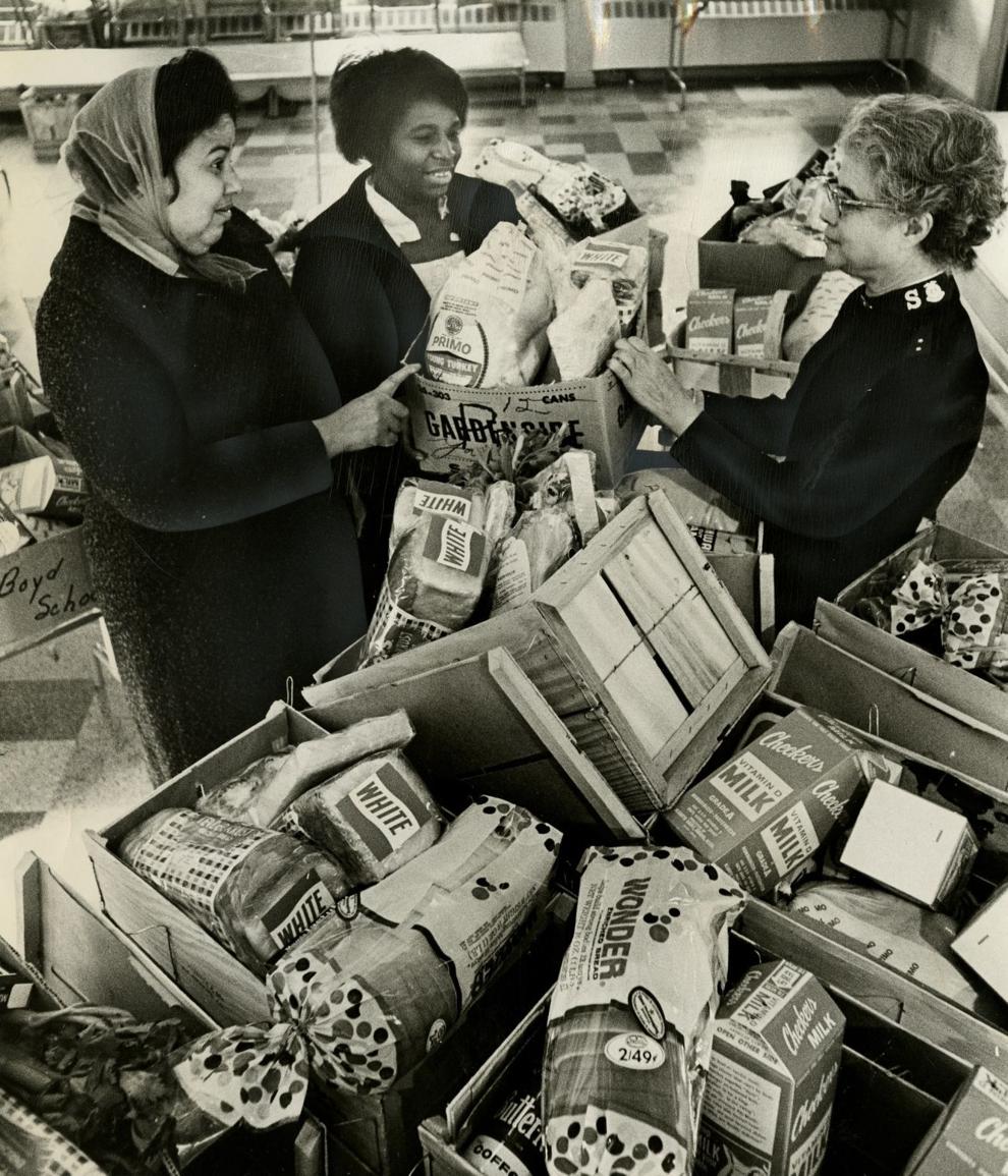 Enjoy the crisp days of autumn with this homemade pumpkin pie spice