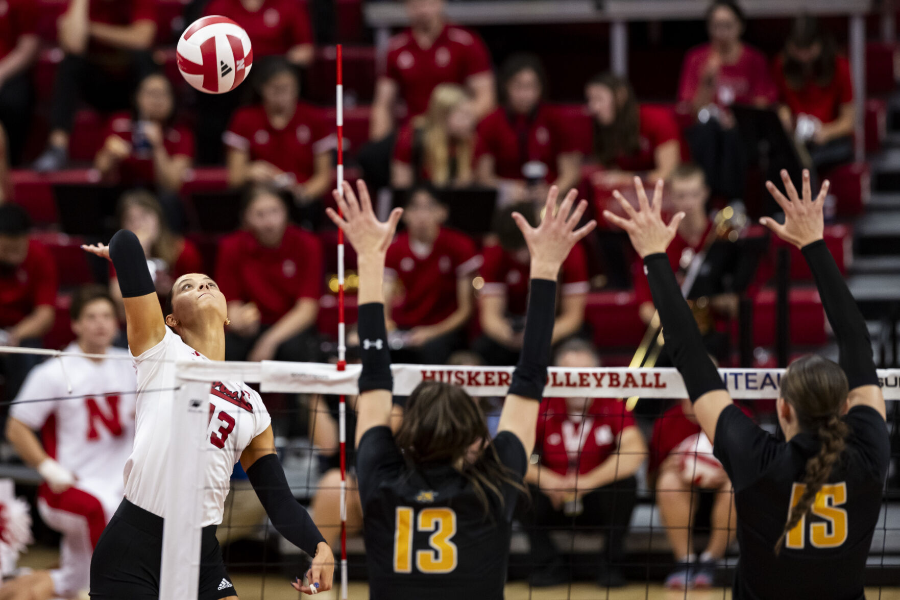 Jordan Larson resigns from Nebraska volleyball staff