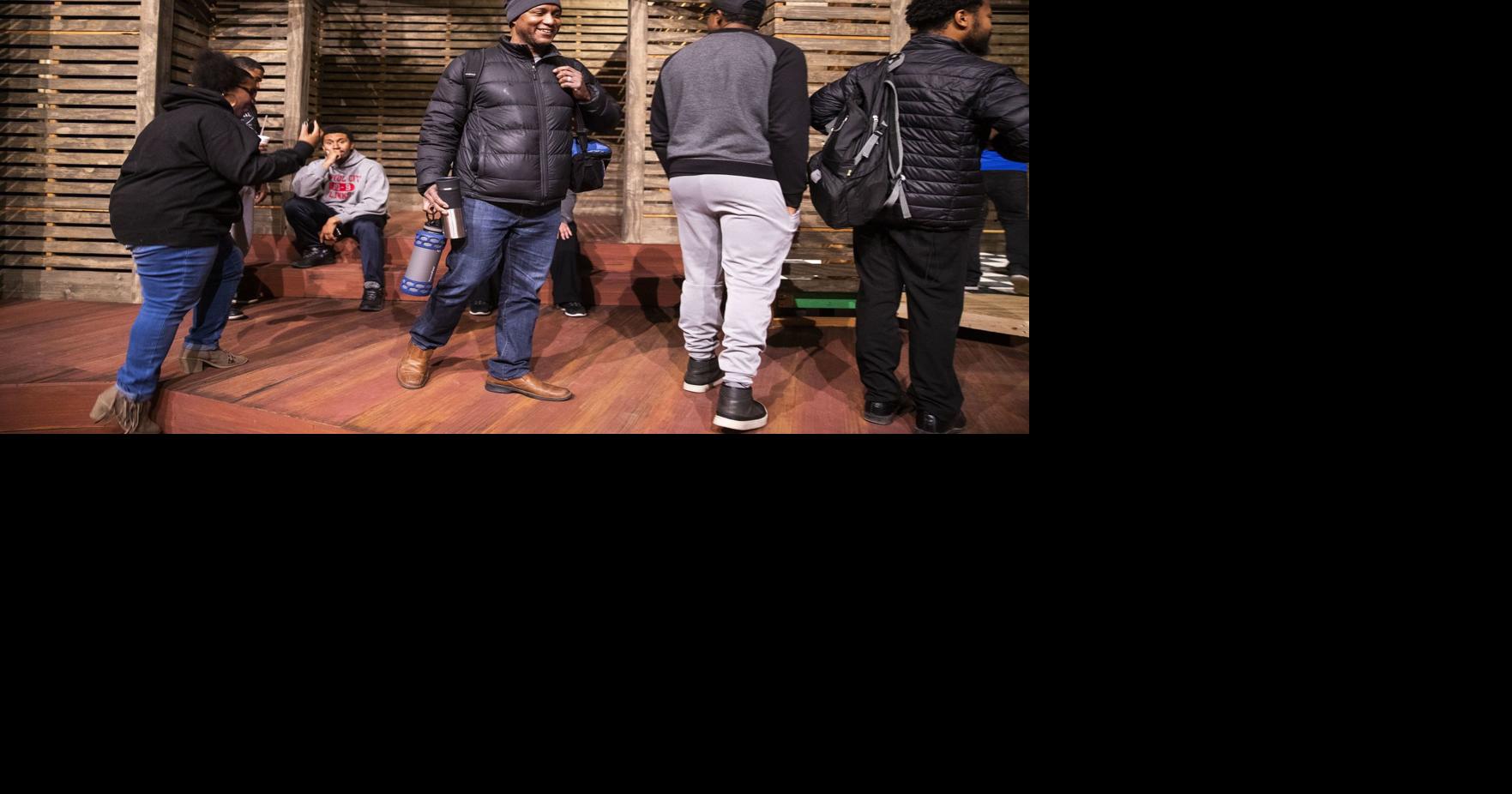 Review: Tyrone Beasley's take on 'A Raisin in the Sun' will pull you in ...