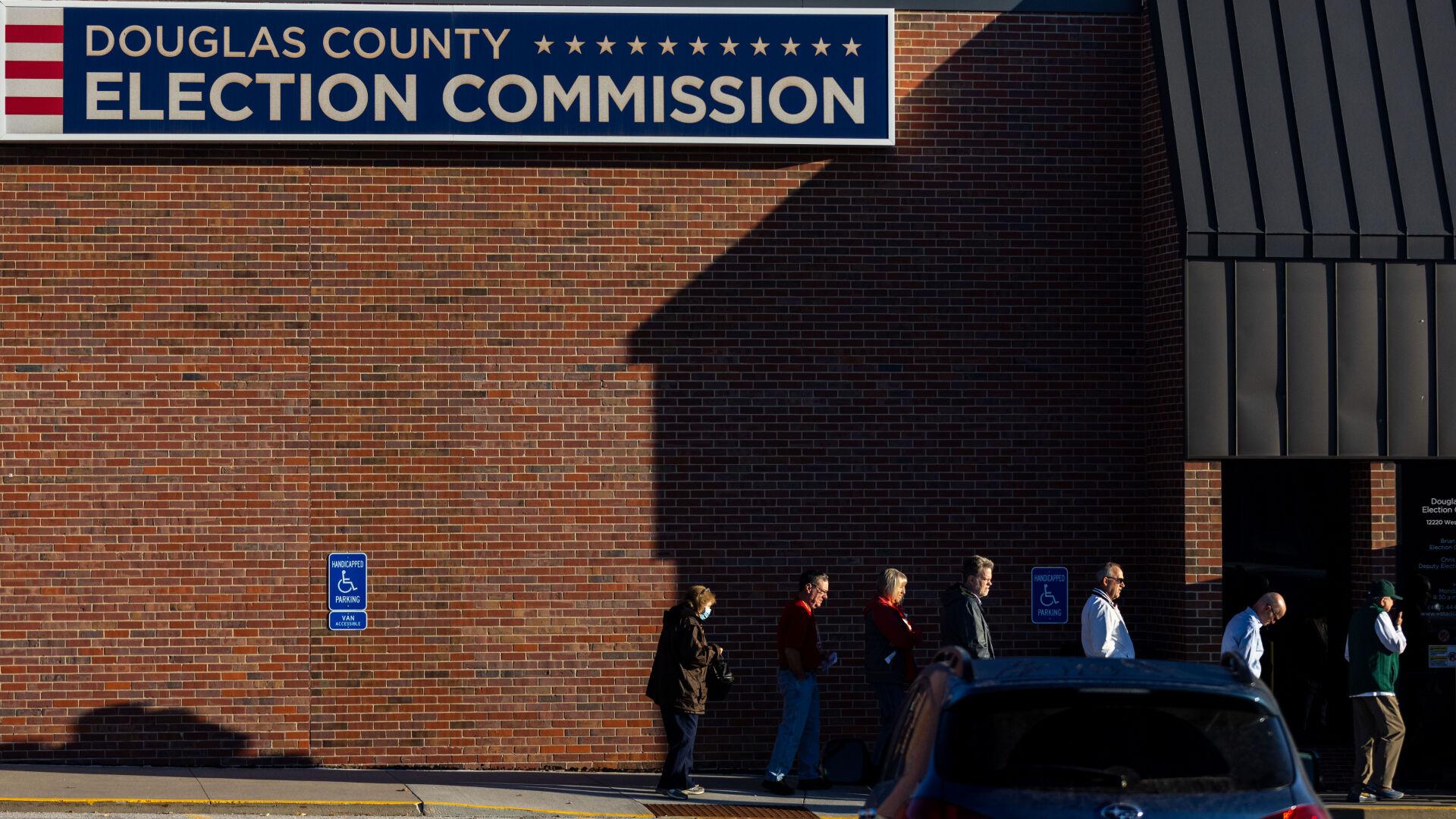 'Unprecedented' number of Nebraska voters show up in Omaha on first day ... 'Unprecedented' number of Nebraska voters show up in Omaha on first day ...