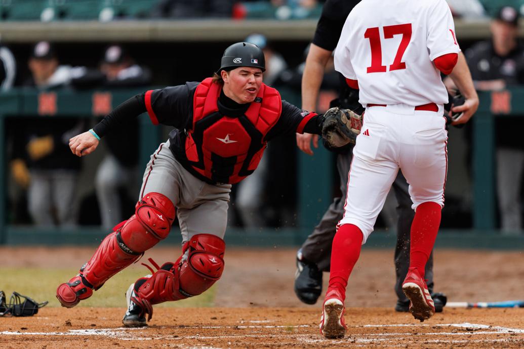 UNO baseball's Evan Porter resigning as head coach