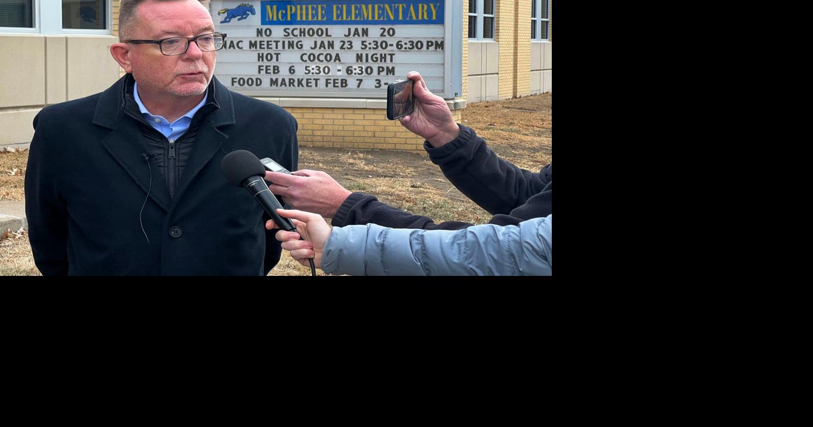 Lincoln man with knife arrested after break-in at school