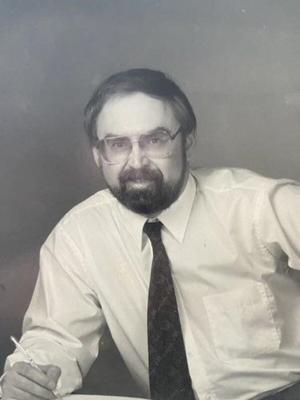Former World-Herald cartoonist Ed Fischer dies