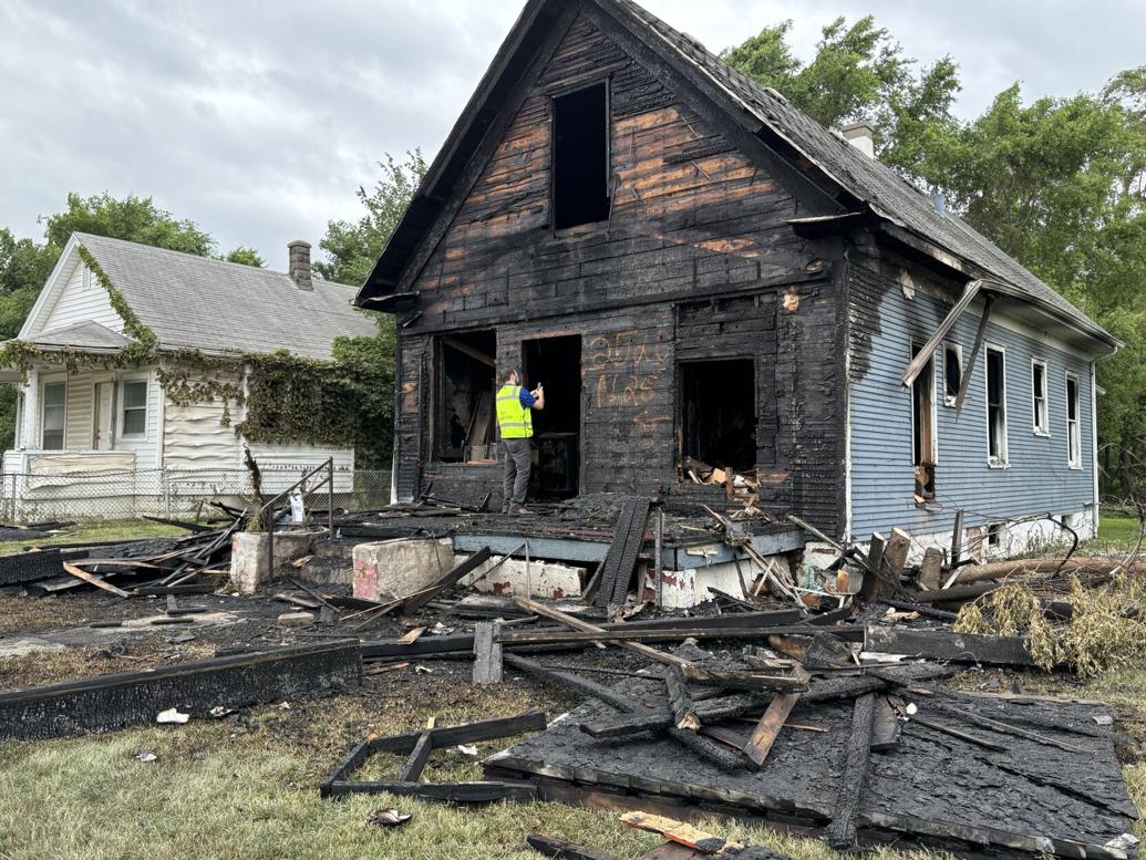 Firefighter injured when roof collapses during North Omaha house fire