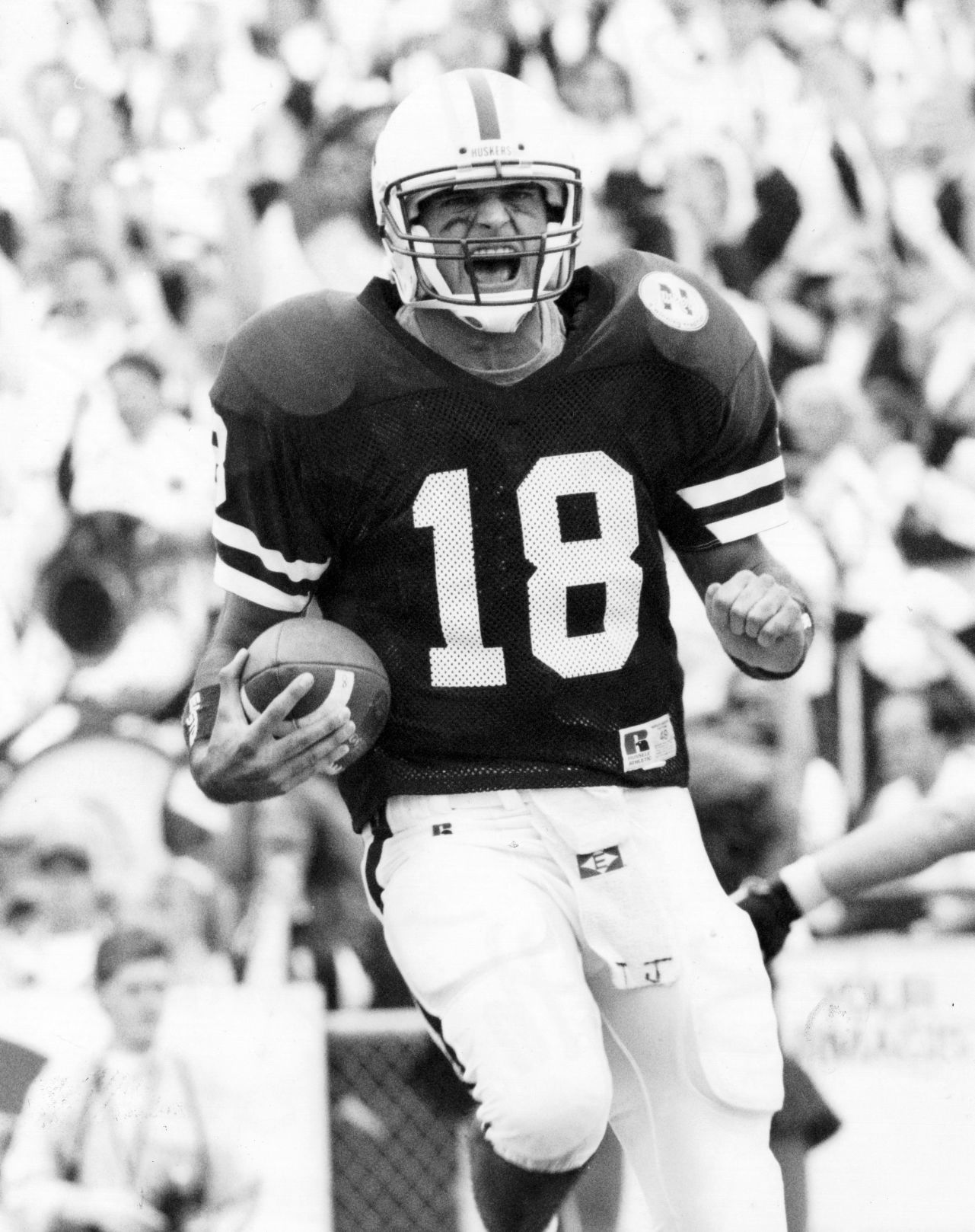 Reminisce on the life and death of former Nebraska QB Brook Berringer