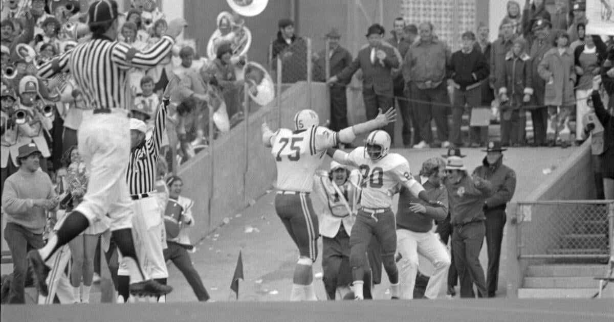 Lyell Bremser’s call of Johnny Rodgers' punt return lives on as ...